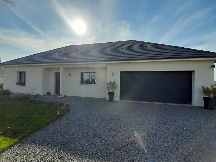 Maison à vendre - Saint-Éloy-de-Gy - 6 pièces - 3 chambres