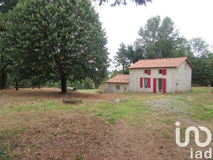 Maison à vendre - Moutiers-sous-Chantemerle - 4 pièces - 3 chambres