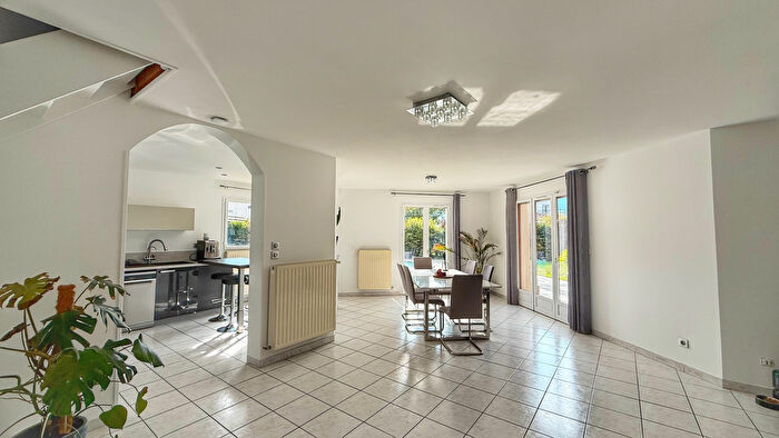 Maison à vendre - Saint-Étienne-de-Crossey - 5 pièces - 4 chambres