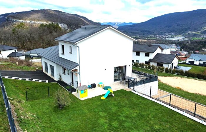 Dortan : Maison 5 pièces à vendre