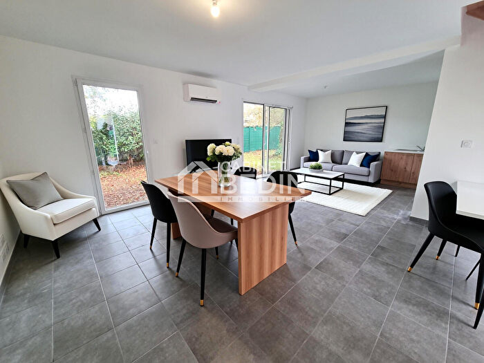 Maison à vendre - Saint-Michel-de-Rieufret - 5 pièces - 4 chambres