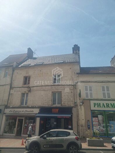 Centre Ville, Crépy-en-Valois : Appartement 2 pièces à louer