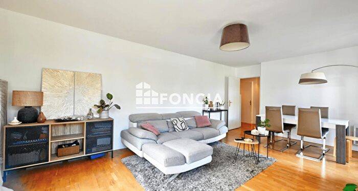 Carrières-sous-Poissy, Bords de Seine, Ile de la Dérivation : Appartement 3 pièces à vendre