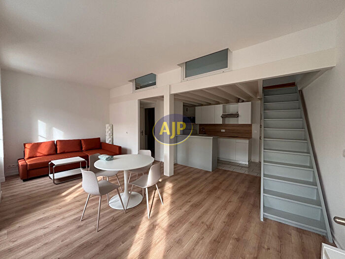 Appartement à louer - Bordeaux, Sainte-Clotilde - 2 pièces - 1 chambre