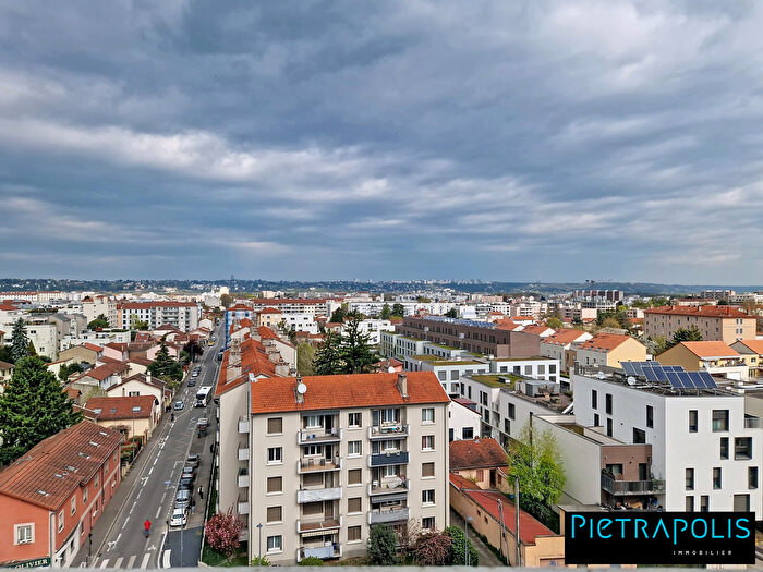 Appartement à vendre - Villeurbanne - 3 pièces - 2 chambres