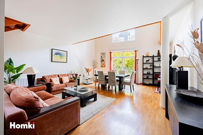 Appartement 4 pièces à Courbevoie, Faubourg de l'Arche, à vendre