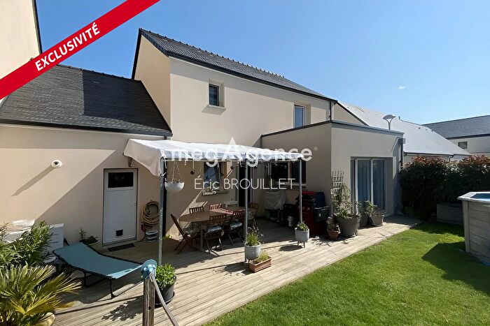 Maison à vendre - Saint-Georges-sur-Loire - 6 pièces - 5 chambres