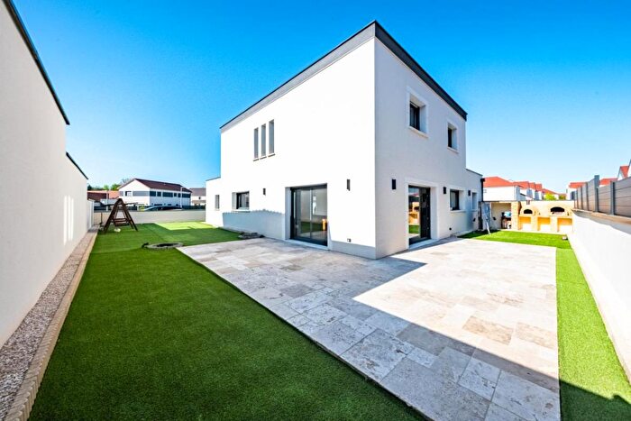 Maison à vendre - Saint-Julien - 6 pièces - 4 chambres