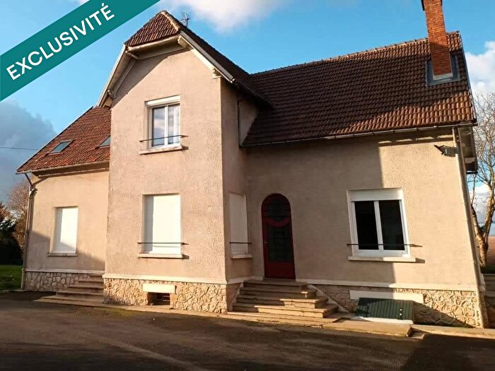 Maison à vendre - Lussac-les-Châteaux - 18 pièces - 7 chambres