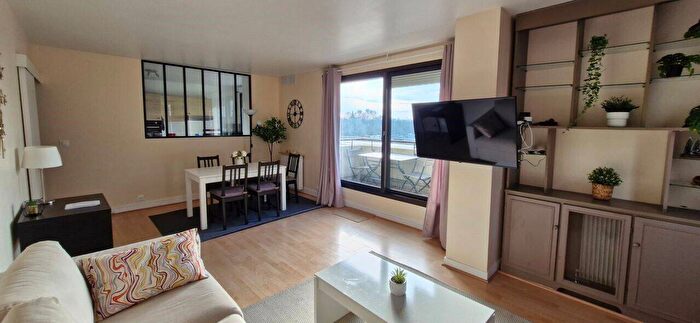 Appartement à louer - Plateau Ouest, Suresnes - 3 pièces - 2 chambres