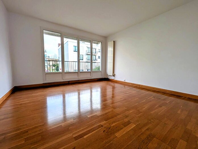 Appartement à louer - Chateau de Vaucresson - 3 pièces - 2 chambres