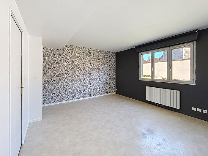 Appartement à louer - Auxerre, Saint-Julien, Saint-Amâtre - 2 pièces - 1 chambre