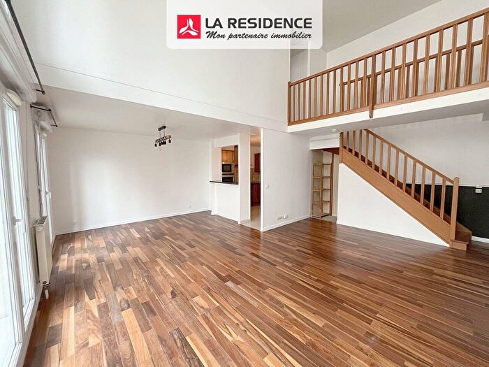 Appartement à louer - Bellevues-Liesse, Saint-Ouen-lAumône - 5 pièces - 3 chambres