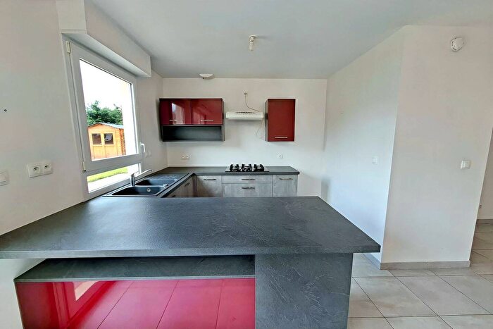 Maison à louer - Chemillé-en-Anjou - 5 pièces - 3 chambres