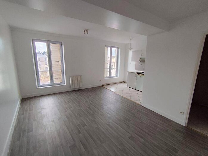 Appartement à louer - Centre Ville-Cathédrale-Marché-Grande Île-Clos Godet, Meaux - 1 pièce