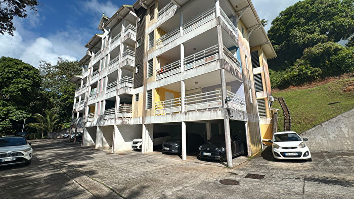 Appartement à vendre - Le Robert - 2 pièces - 1 chambre