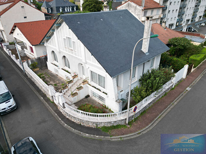 Lourdes, Soum de Lanne, Cité Rotschild : Maison 7 pièces à vendre
