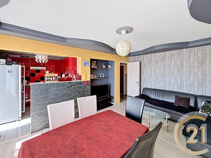 Appartement 3 pièces à Grand-Charmont, à vendre