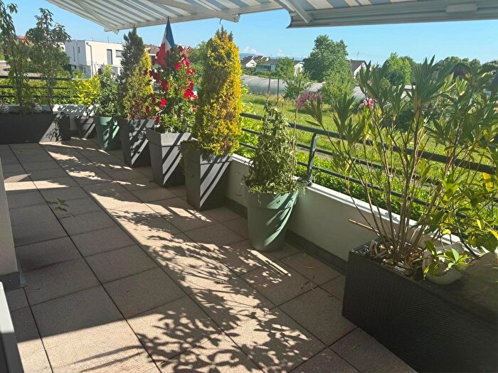 Appartement 3 pièces à Village-Neuf, à vendre