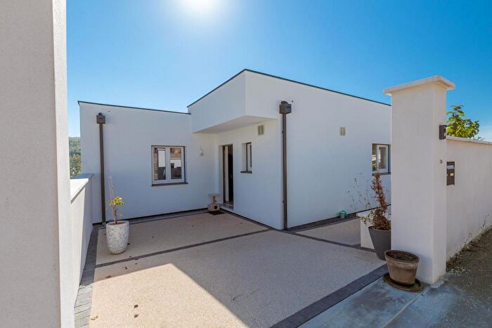 Maison à vendre - Velars-sur-Ouche - 5 pièces - 3 chambres