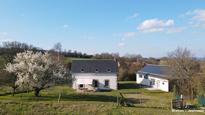 Saint-Germain-de-Coulamer - Maison 5 pièces à vendre