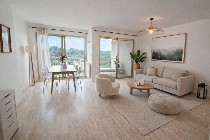 Appartement à vendre - Marseille e , Mazargues - 2 pièces - 1 chambre