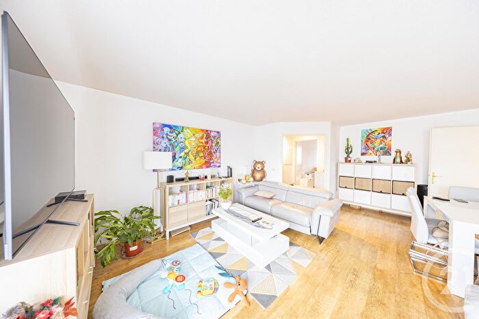 Appartement à vendre - Viry-Châtillon, Chatillon - 4 pièces - 3 chambres