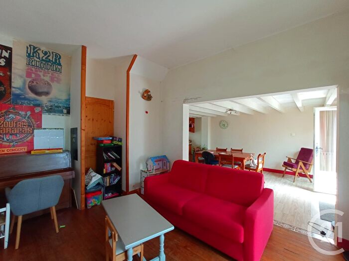 Maison à vendre - Coutras - 5 pièces - 2 chambres