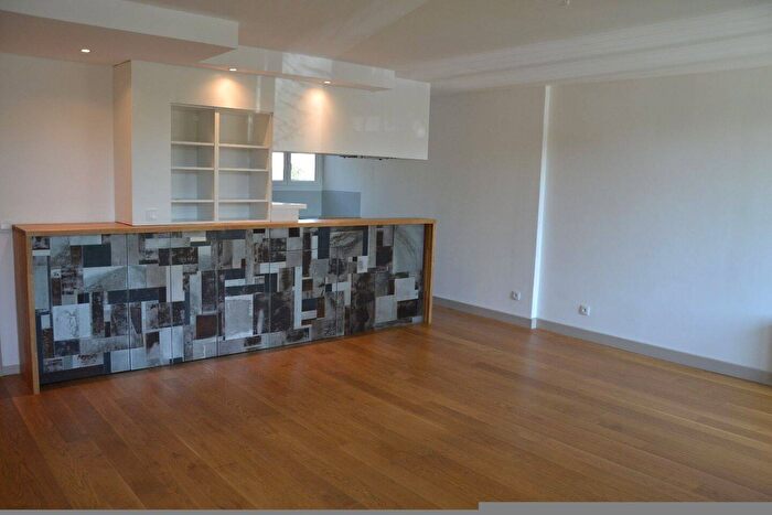 Appartement à louer - Aix-en-Provence - 4 pièces