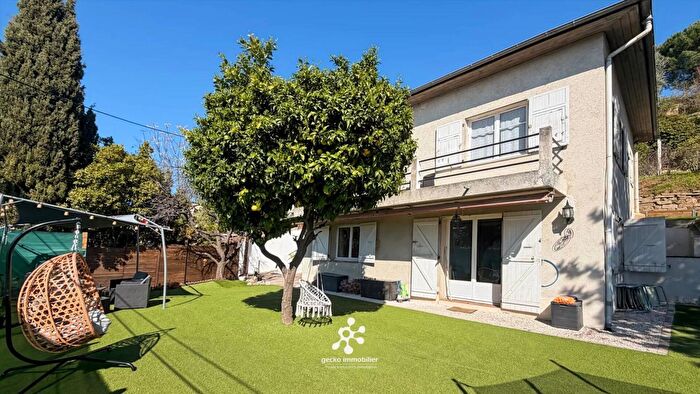 Maison à vendre - Nice, Saint-Isidore - 4 pièces - 2 chambres