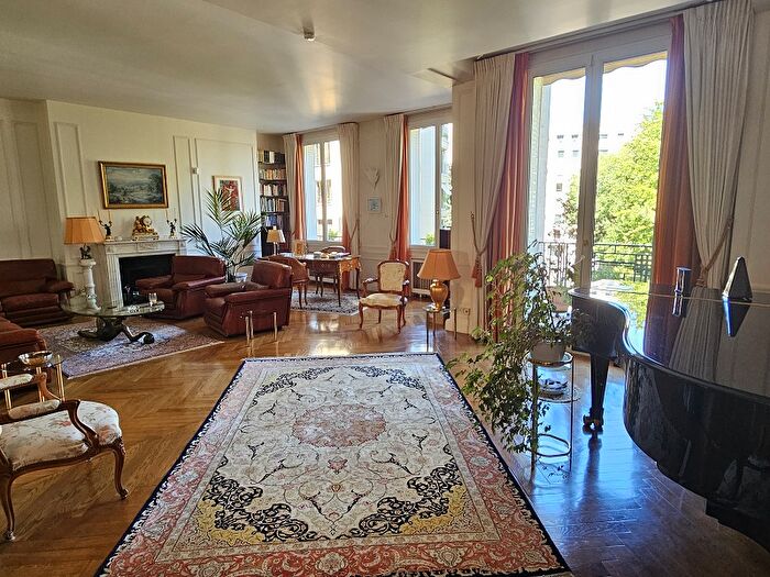 Appartement à vendre - Paris e , Auteuil-Nord, Jasmin, Mirabeau - 4 pièces - 1 chambre