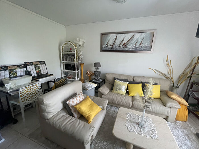 Appartement à vendre - Les Abymes - 4 pièces - 3 chambres