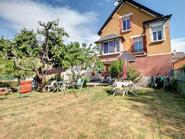 Maison à vendre - Le Malzieu-Ville - 6 pièces - 4 chambres