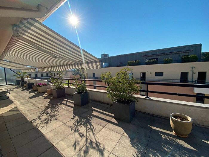 Appartement à louer - Centre Ville, Chambéry - 4 pièces - 3 chambres