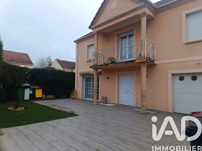 Maison à vendre - Savigny-le-Temple, Plessis-le-Roi - 5 pièces - 4 chambres