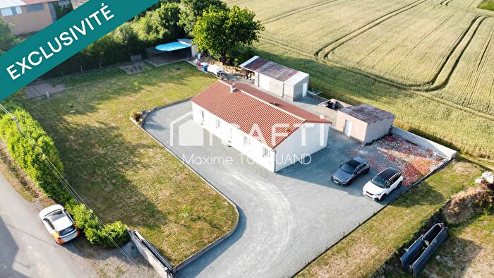 Maison 4 pièces à Saint-Pierre-du-Chemin, à vendre