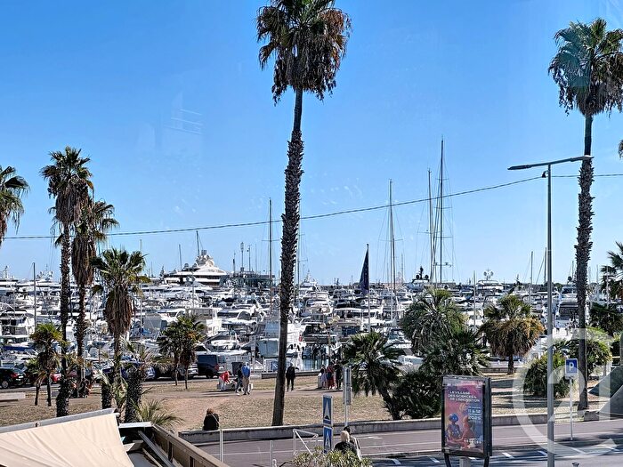 Antibes, Coeur de ville : Appartement 3 pièces à vendre