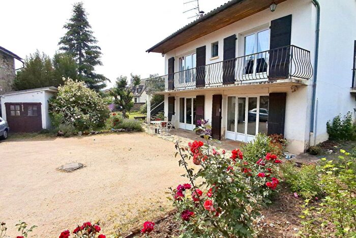Maison 5 pièces à Arpajon-sur-Cère, à vendre
