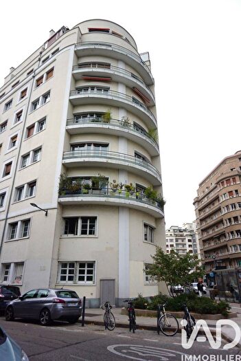 Appartement à louer - Allies-Clos dOr, Grenoble - 3 pièces - 2 chambres