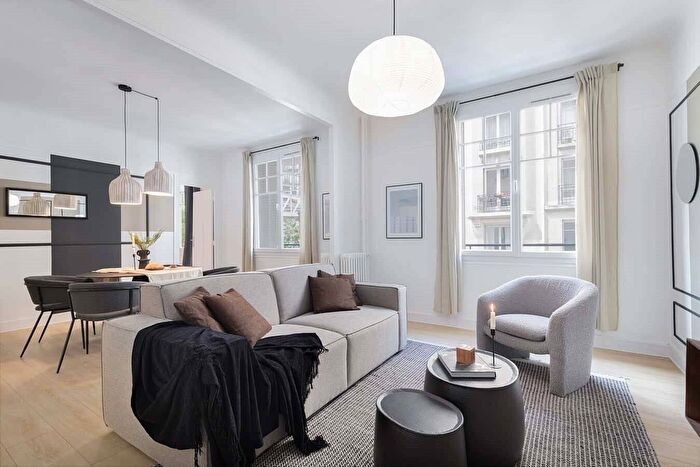 Appartement à louer - Dupleix-Motte Picquet, Paris ème arrondissement - 2 pièces - 2 chambres