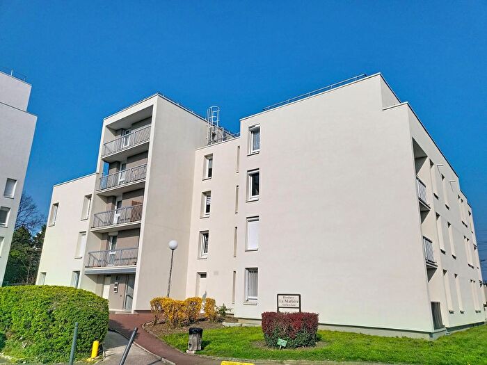 Appartement à vendre - Roissy-en-Brie, Arpents, Etang, Vignes - 2 pièces - 1 chambre