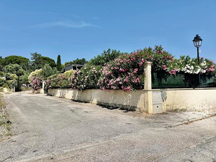 Saint-Laurent-des-Arbres : Maison à vendre