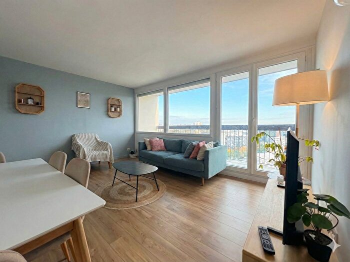 Appartement à louer - Fontenay-sous-Bois, Verdun - 1 pièce - 1 chambre