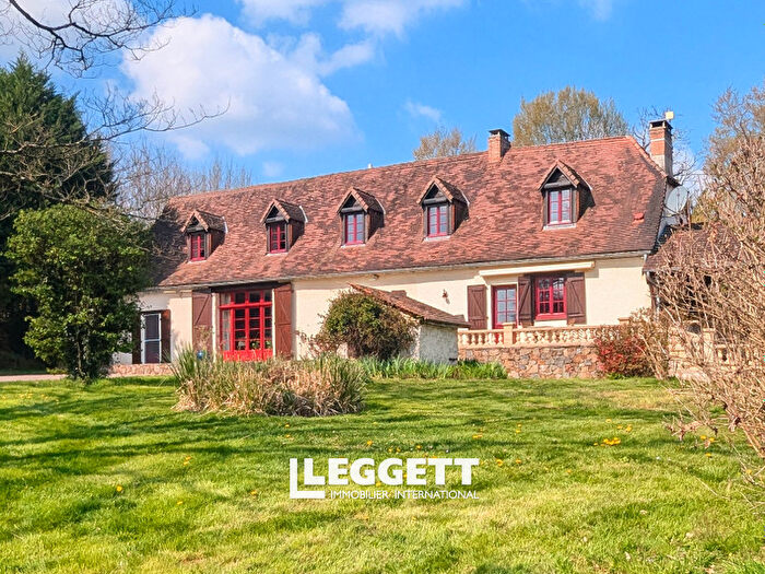 Maison à vendre - Saint-Paul-la-Roche - 10 pièces - 4 chambres