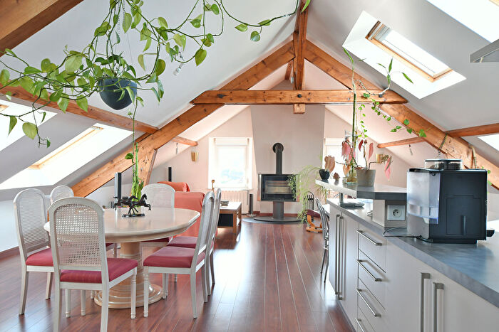 Appartement à vendre - Saint-Étienne-lès-Remiremont - 5 pièces - 3 chambres