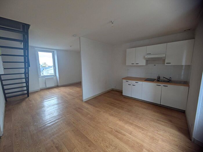 Appartement à louer - Bégard - 3 pièces - 2 chambres