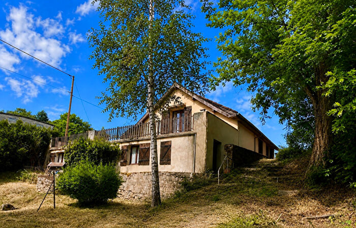 Issy-l'Évêque : Maison 3 pièces à vendre