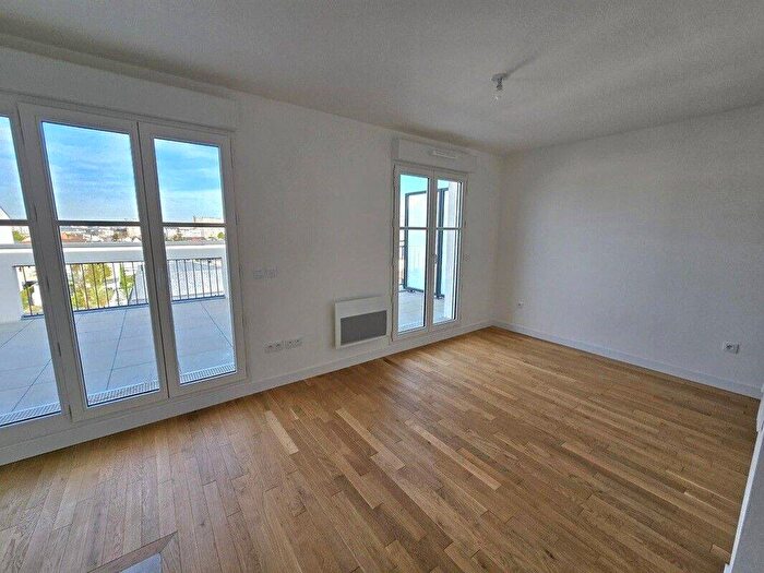 Appartement 1 pièce à louer à Rueil sur Seine-Plaine-Gare, Rueil-Malmaison