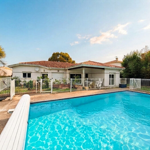 Maison 5 pièces à Camblanes-et-Meynac, à vendre