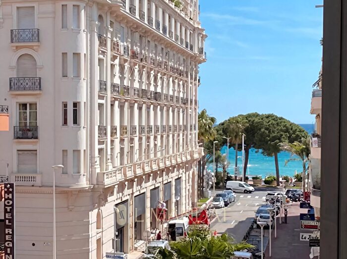 Appartement à vendre - Cannes, Centre-ville - 7 pièces - 5 chambres
